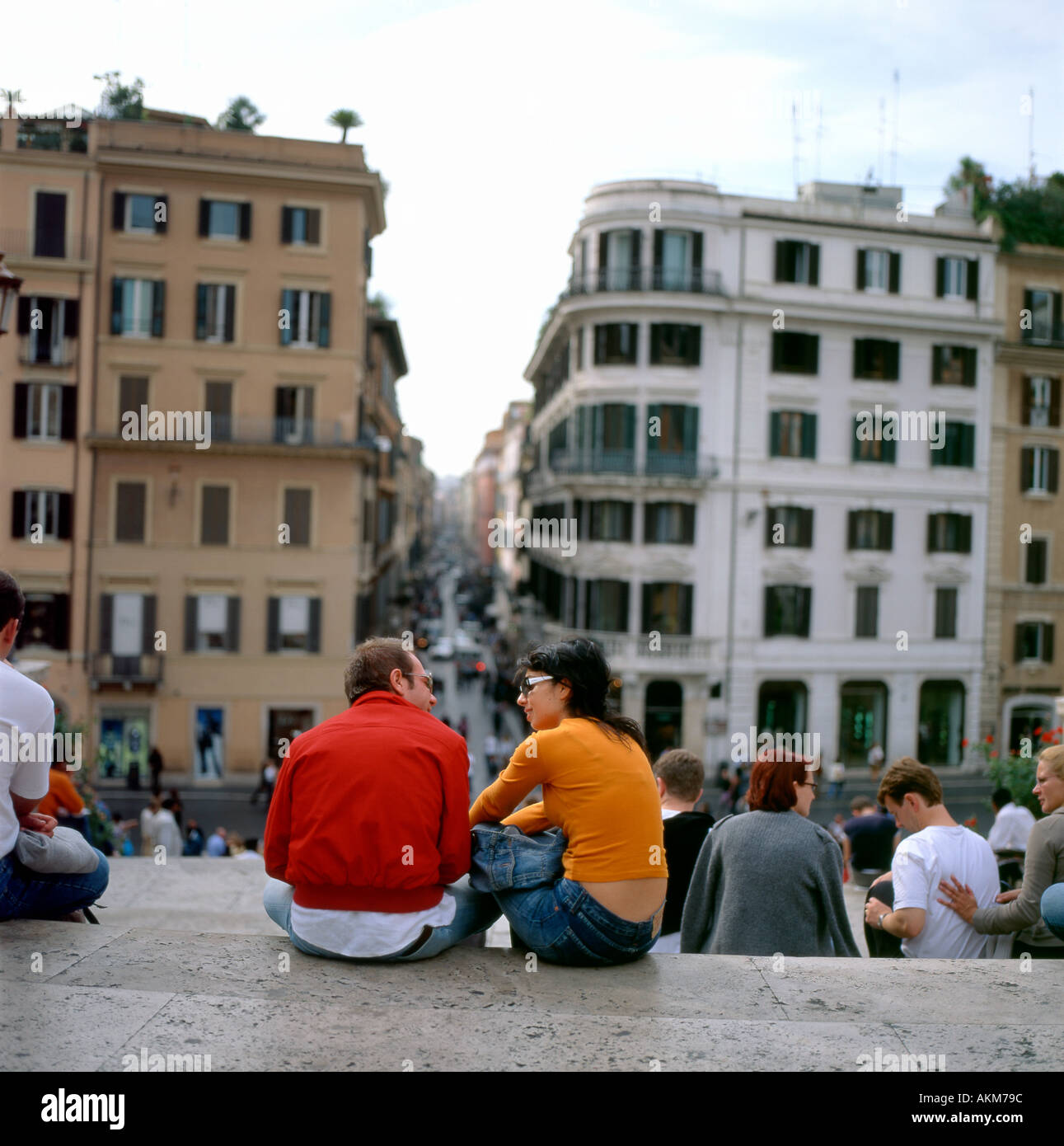Rome spanish steps woman sitting hi-res stock photography and images ...