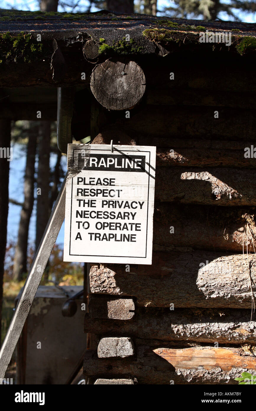 Trappers cabin hi-res stock photography and images - Alamy