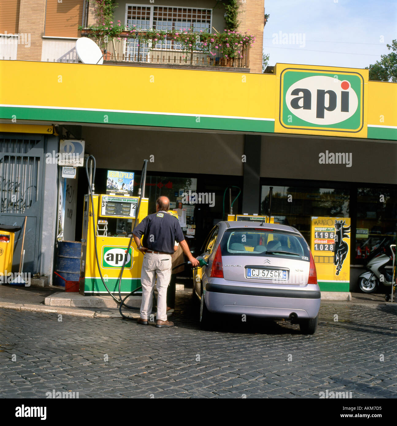 Petrol station italian hi-res stock photography and images - Alamy