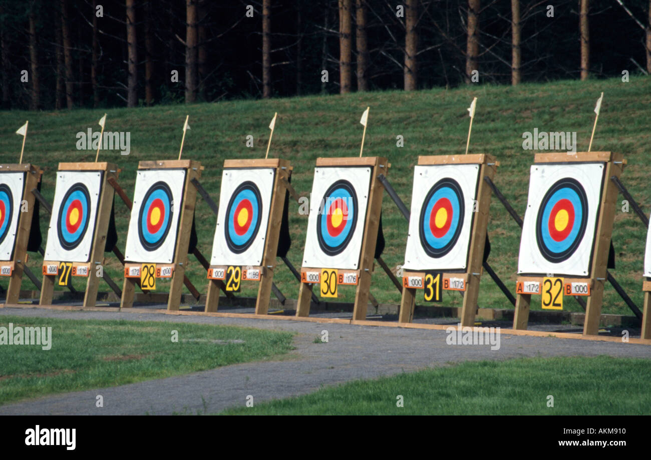 Row archery targets hi-res stock photography and images - Alamy