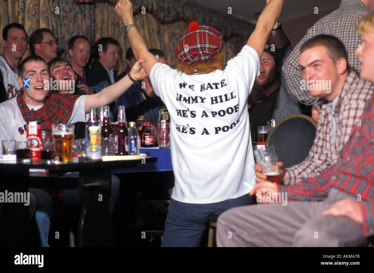 Scotland pub laugh hi-res stock photography and images - Alamy