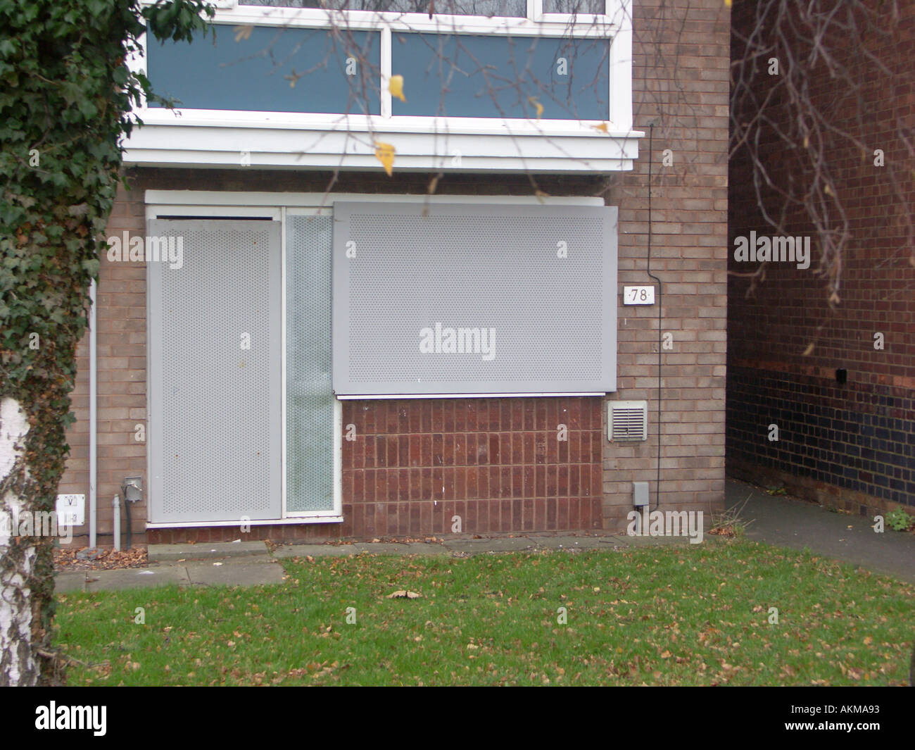 Council flat door hi-res stock photography and images - Alamy