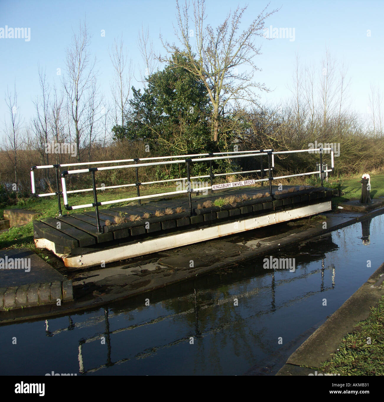 Swivel Bridge Near Curdworth Locks Stock Photo - Alamy