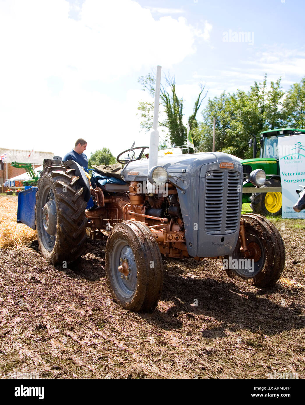 Grey tractor massey ferguson agri hi-res stock photography and images ...