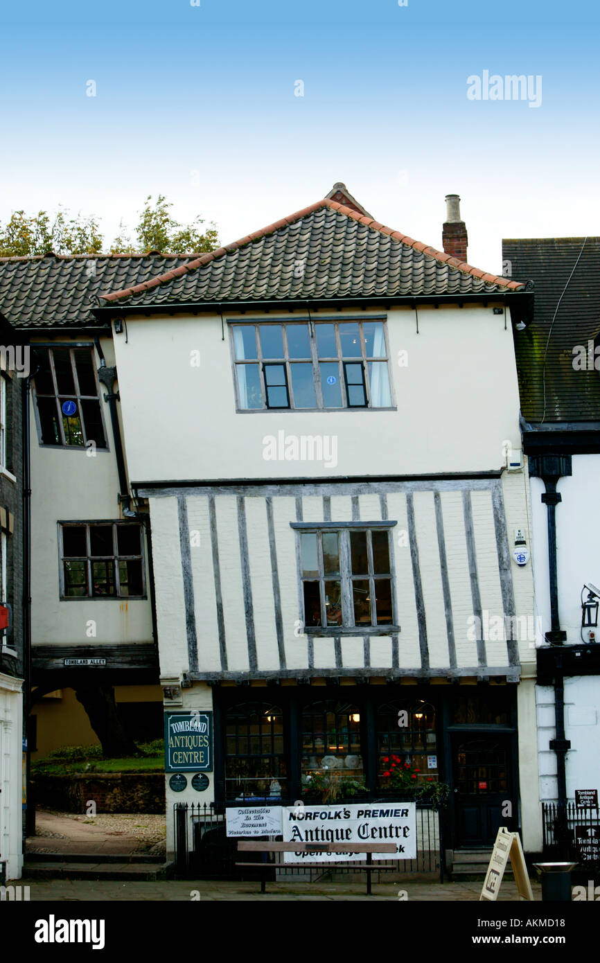 Old traditional leaning houses hi-res stock photography and images - Alamy