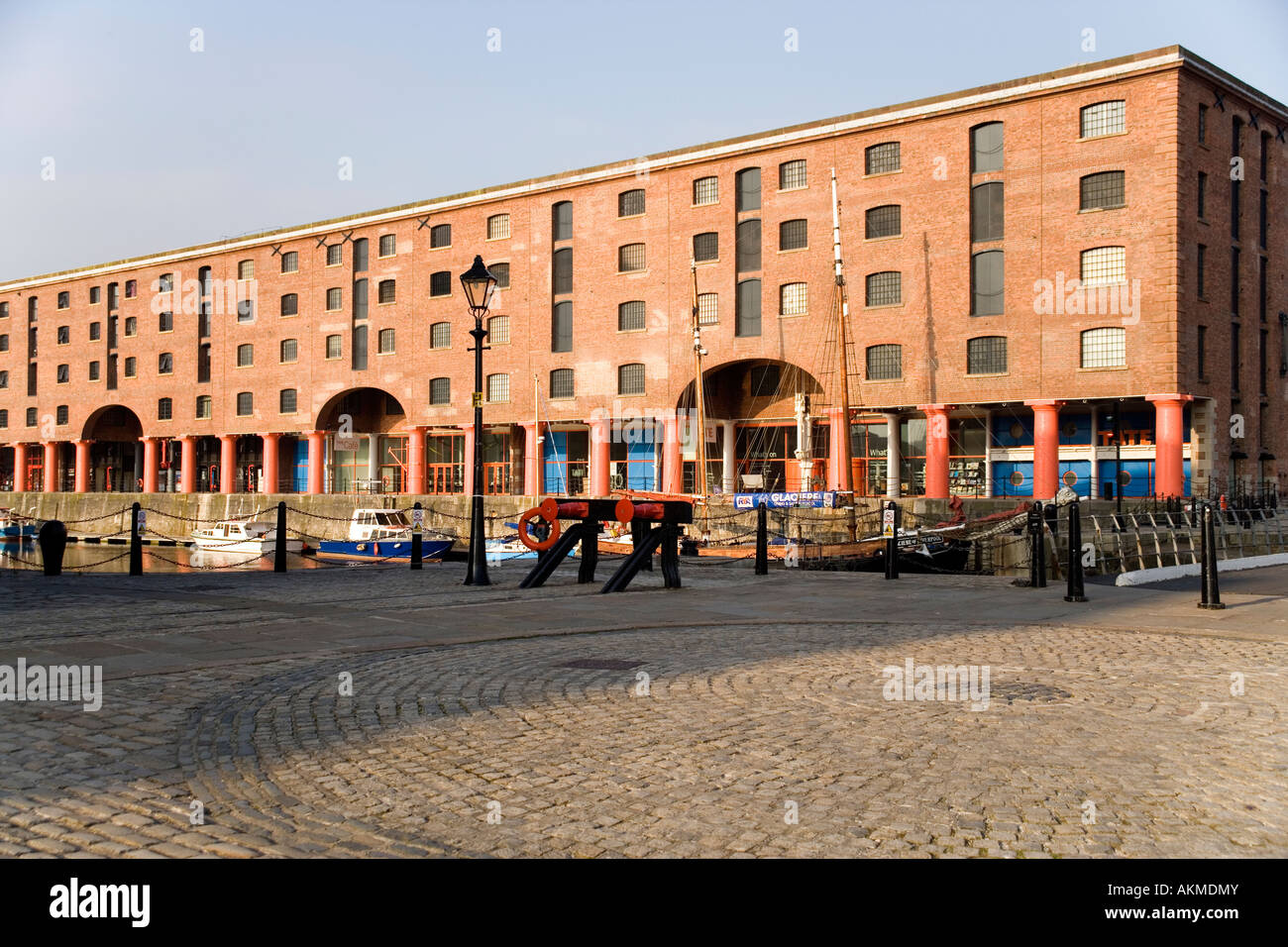 Albert Dock and the Tate Gallery Building, Liverpool, England, United ...