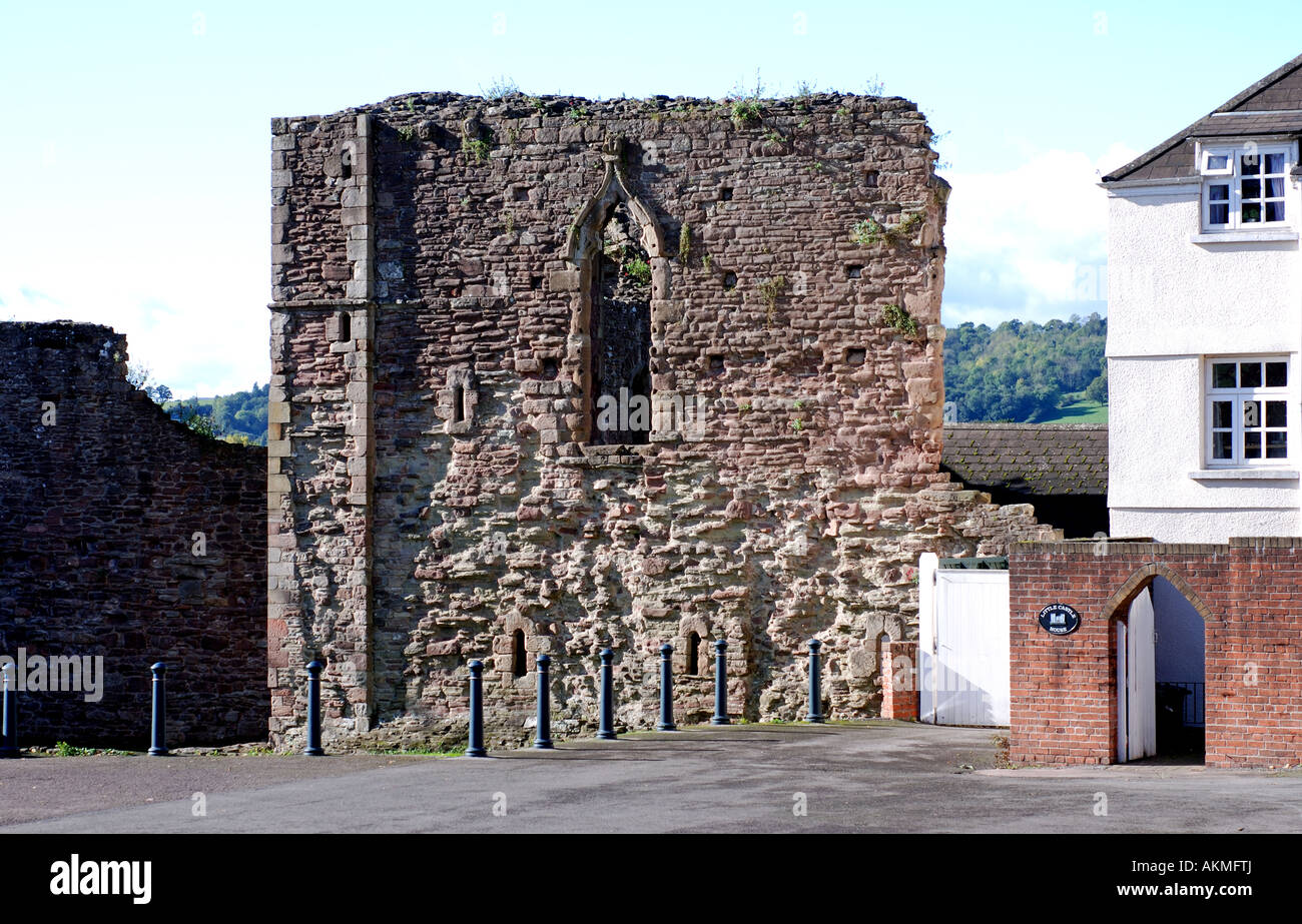 Monmouth castle ruins hi-res stock photography and images - Alamy