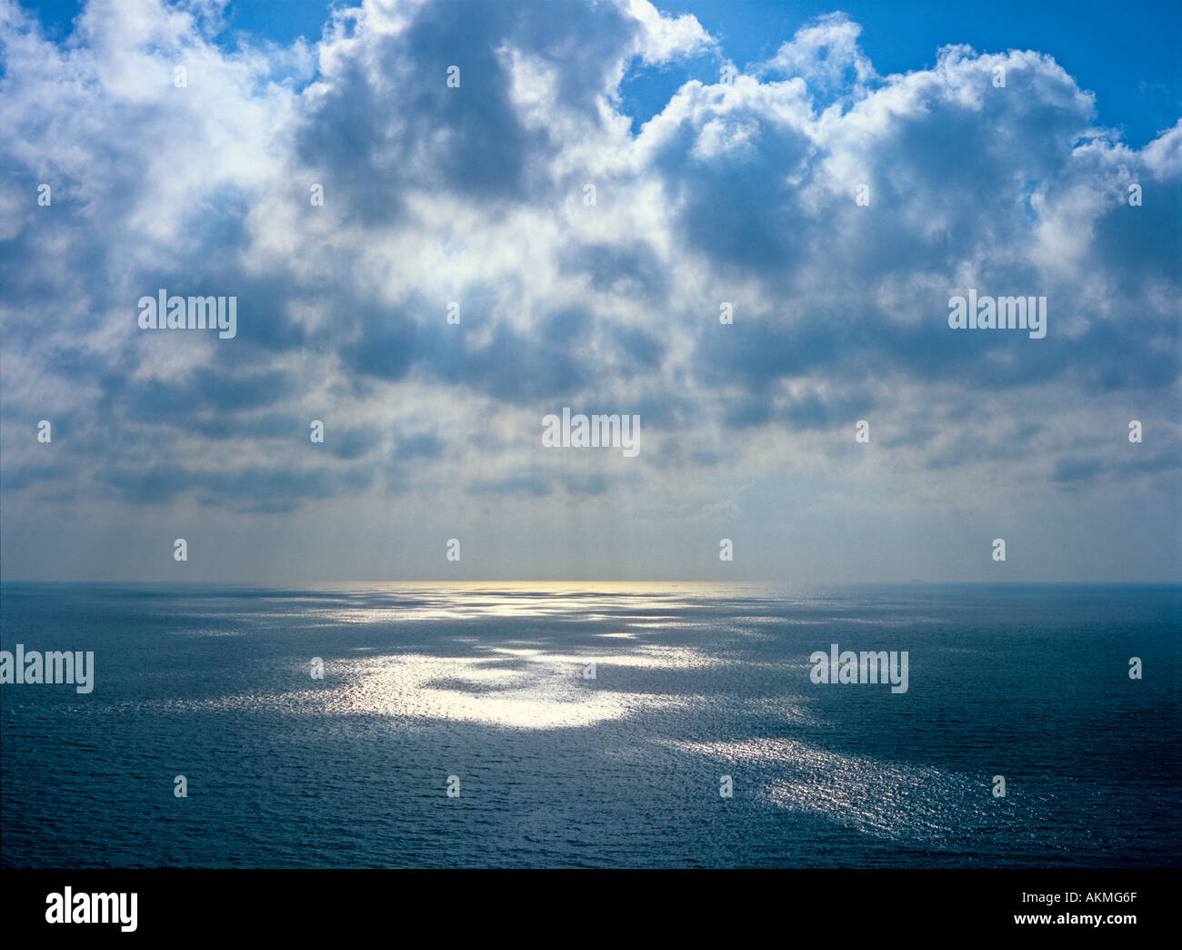 Sun dappled ocean hi-res stock photography and images - Alamy