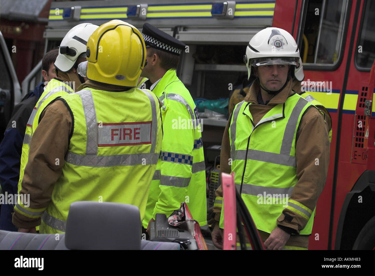 Group of firemen hi-res stock photography and images - Alamy