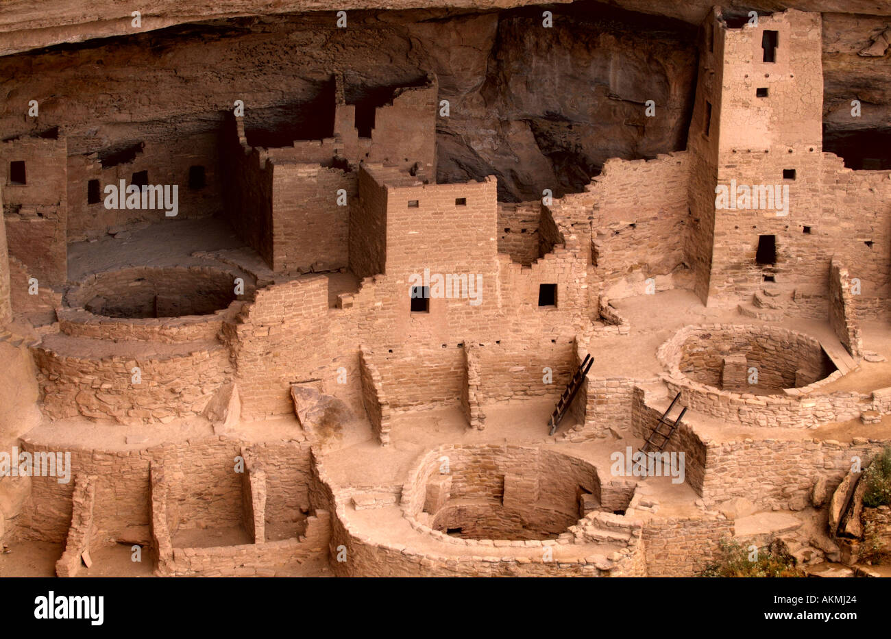 Inside mesa verde cliff palace hi-res stock photography and images - Alamy