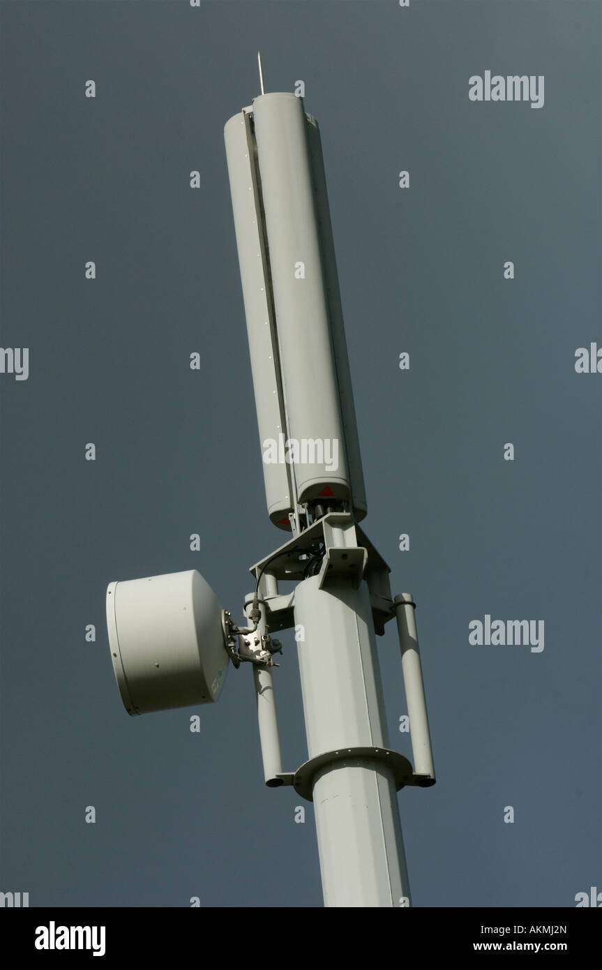 mobile phone telephone mast Stock Photo - Alamy