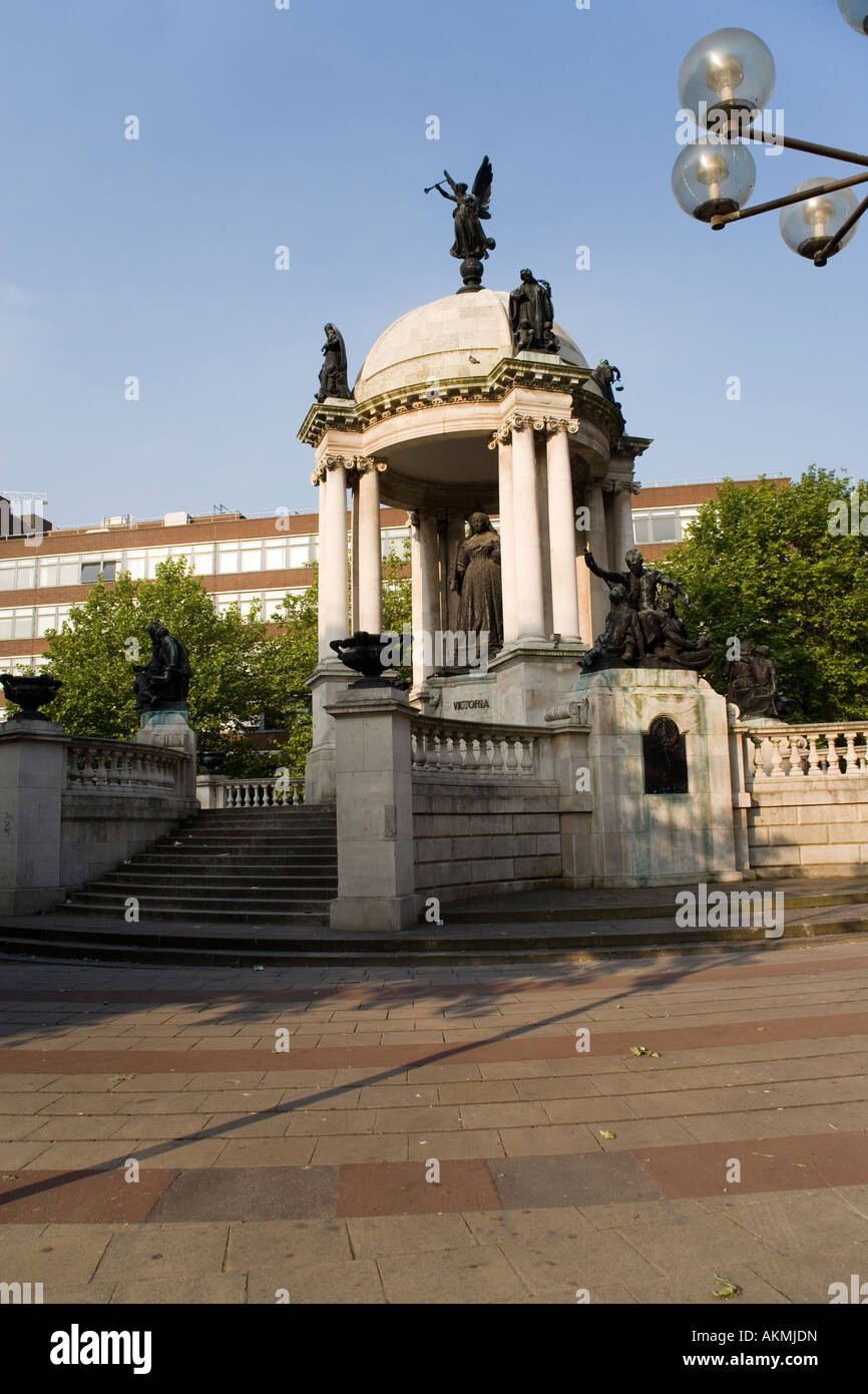 Victoria Memorial in Derby Square in central Liverpool, England Stock ...