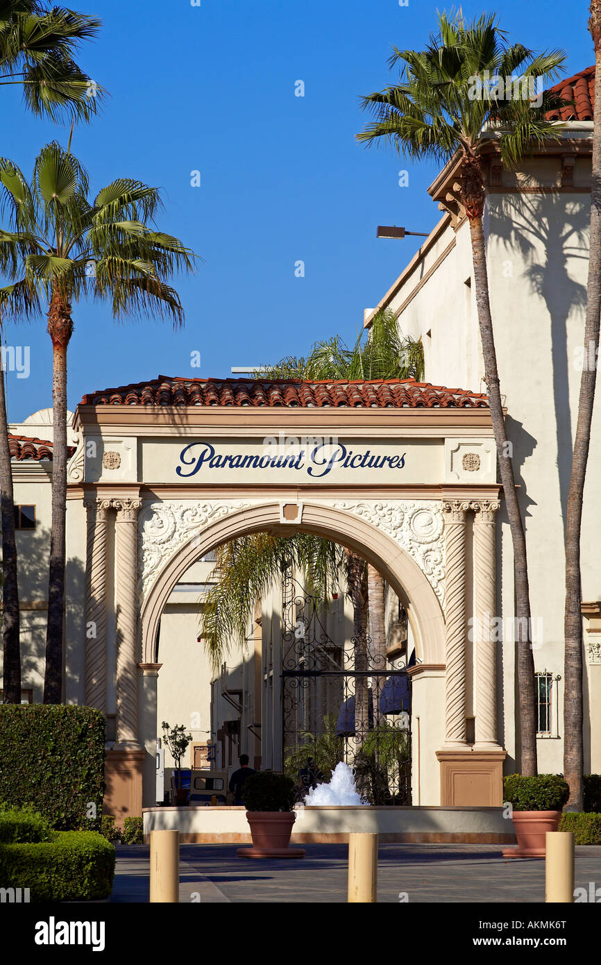 Entrance to paramount studios hi-res stock photography and images - Alamy
