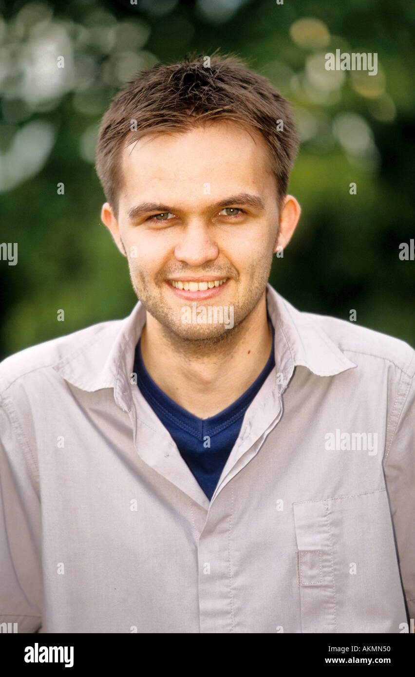 Jugendlicher mann t shirt hi-res stock photography and images - Alamy