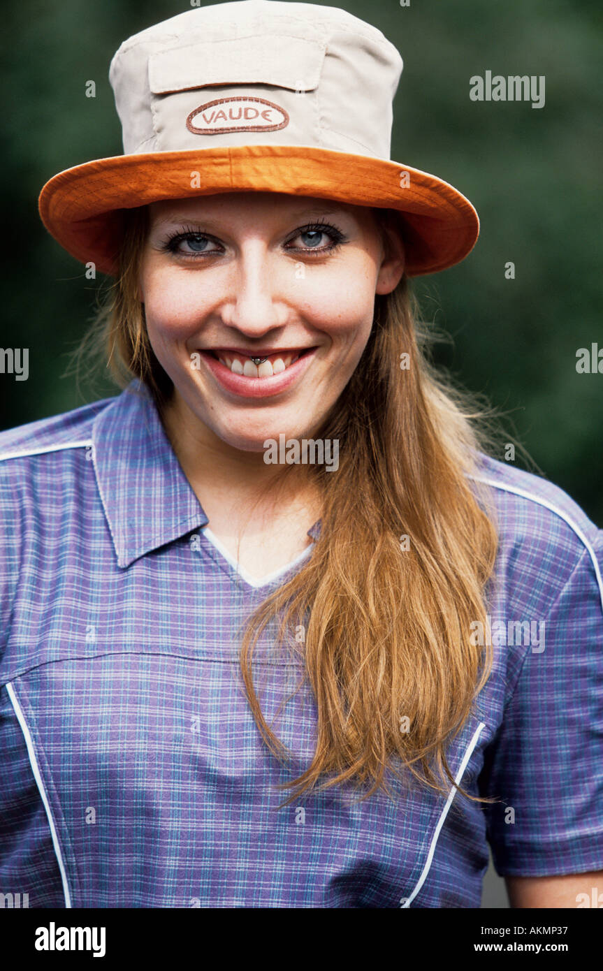 Wimperntusche High Resolution Stock Photography and Images - Alamy