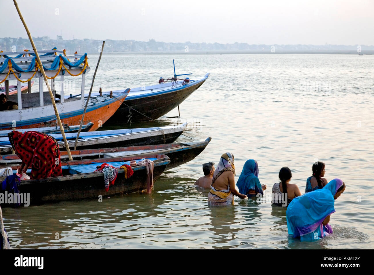 Women bathing in the Ganges river. Assi Ghat. Varanasi. India Stock ...