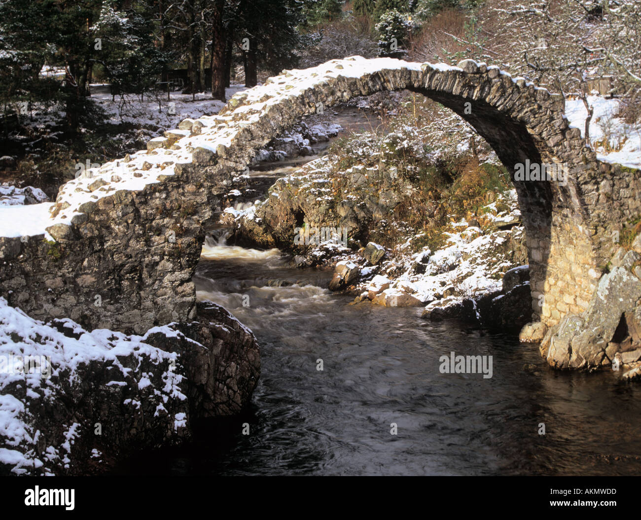 CARRBRIDGE SCOTTISH HIGHLANDS UK February Snow covered historic ...