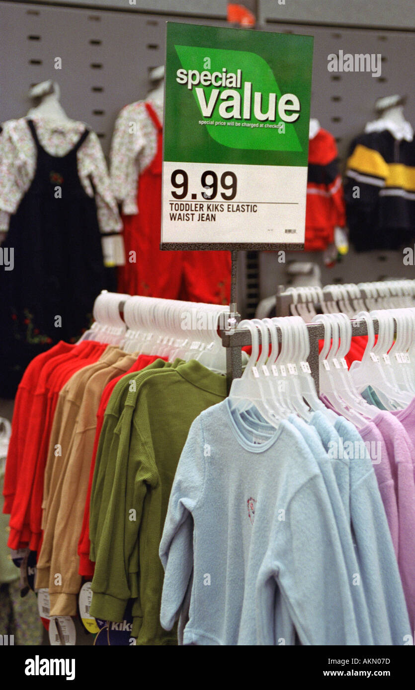Store signs workers hi-res stock photography and images - Alamy