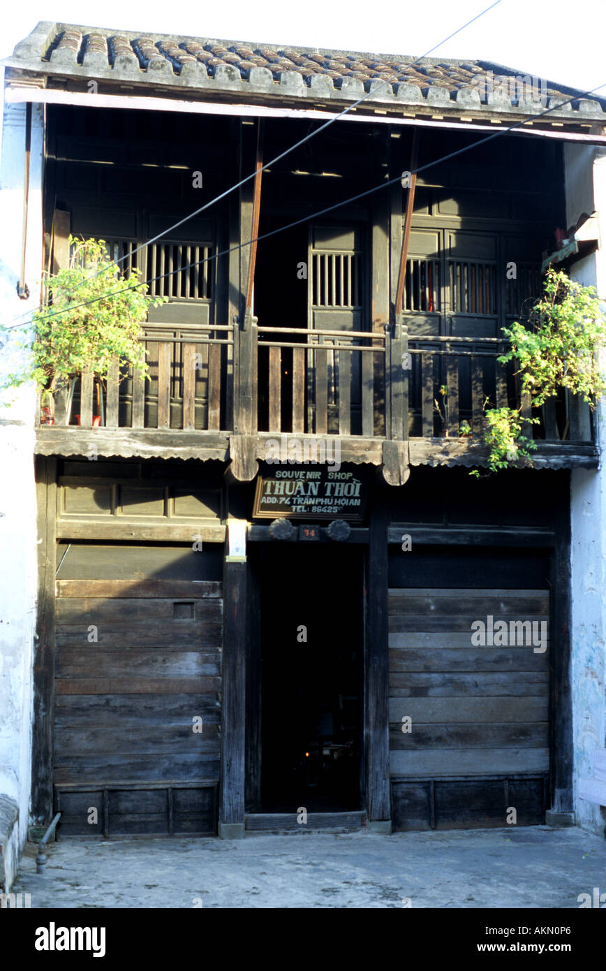 Shop in traditional old house hi-res stock photography and images - Alamy
