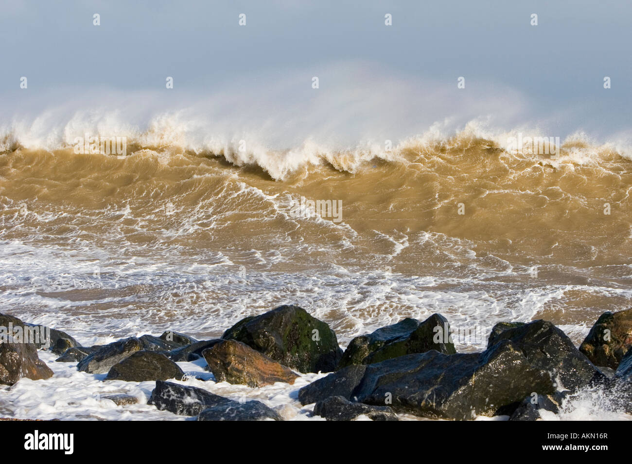 North Sea tidal surge on Norfolk coast Stock Photo - Alamy