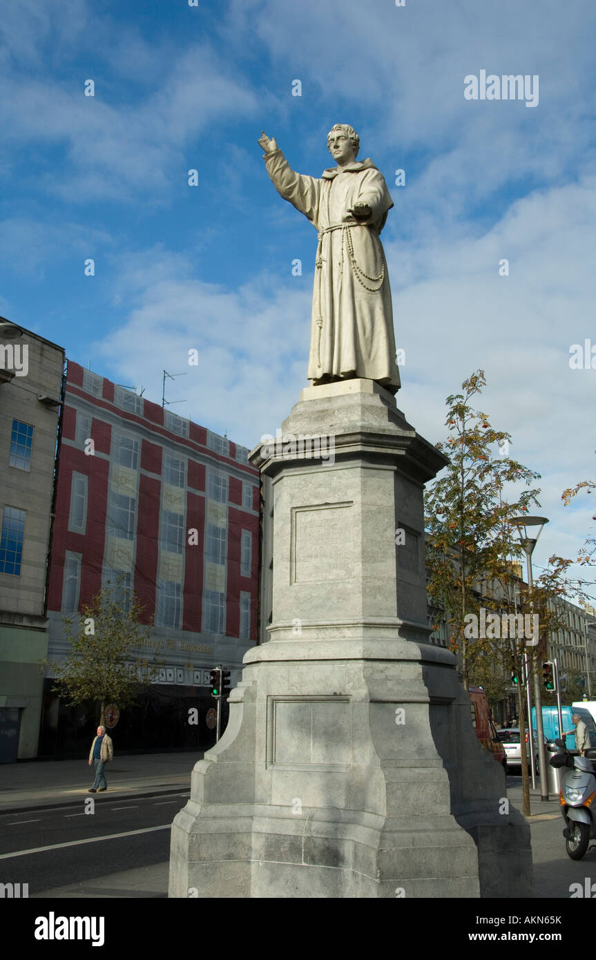 Statue of the temperance priest, Father Matthew, on Dublin's main ...