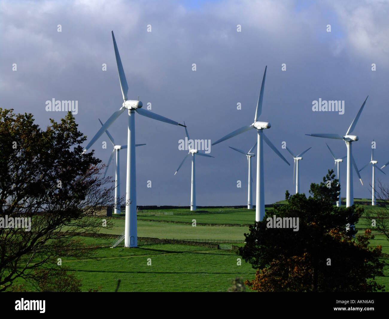 Onshore wind farm yorkshire hi-res stock photography and images - Alamy