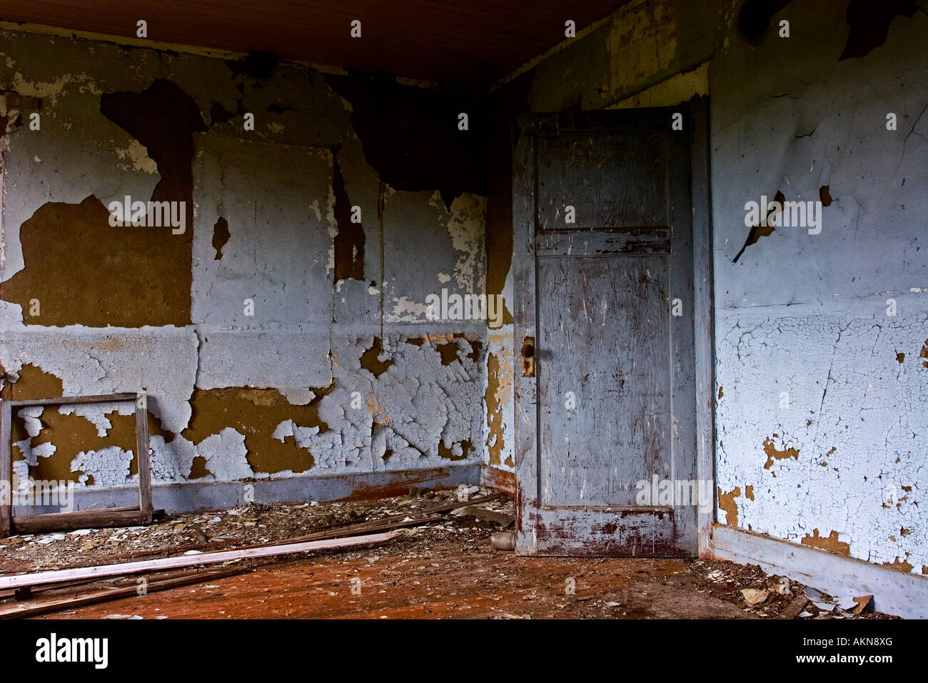 Trashed house interior hi-res stock photography and images - Alamy