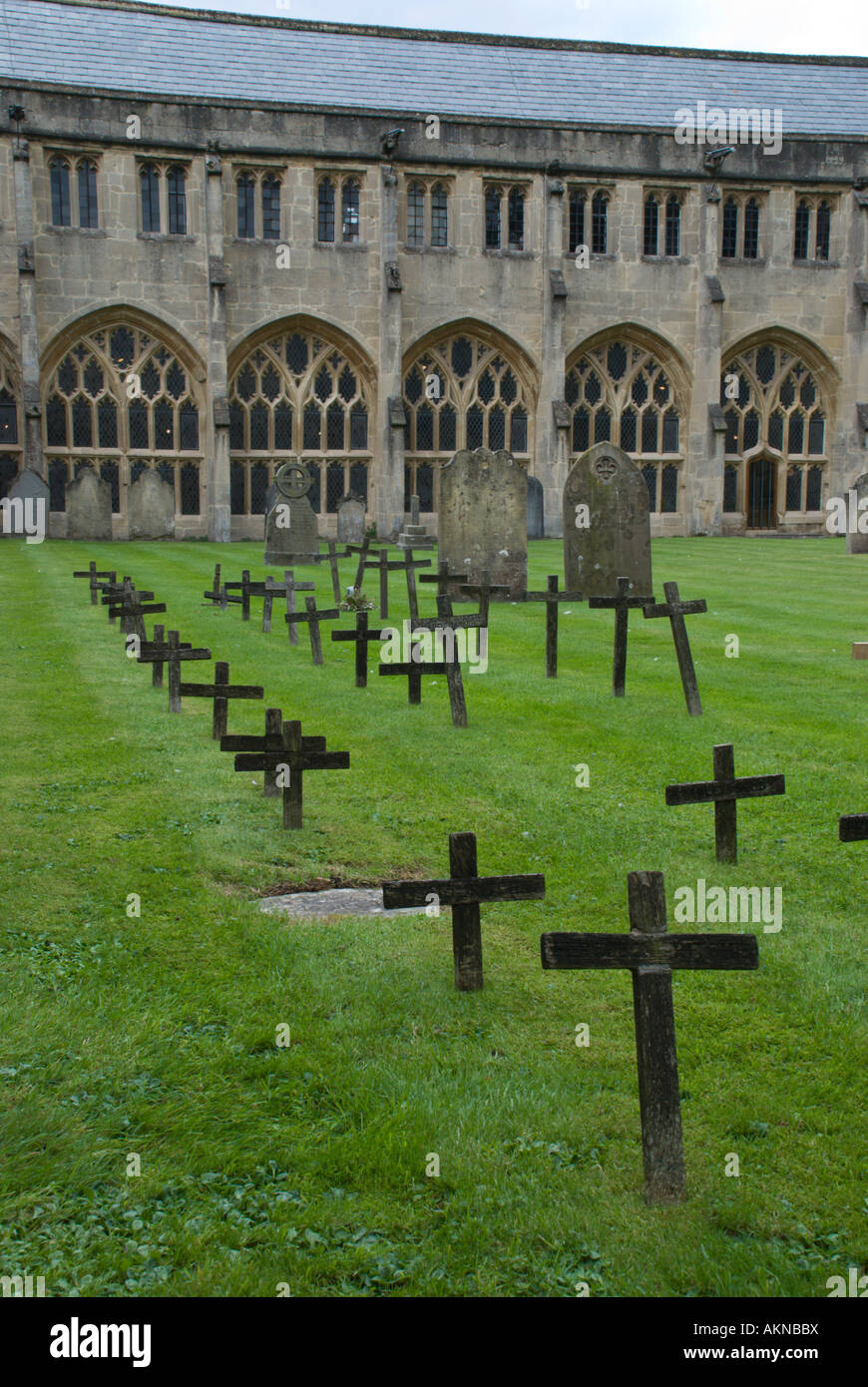 Wells Cathedral graveyard Stock Photo - Alamy