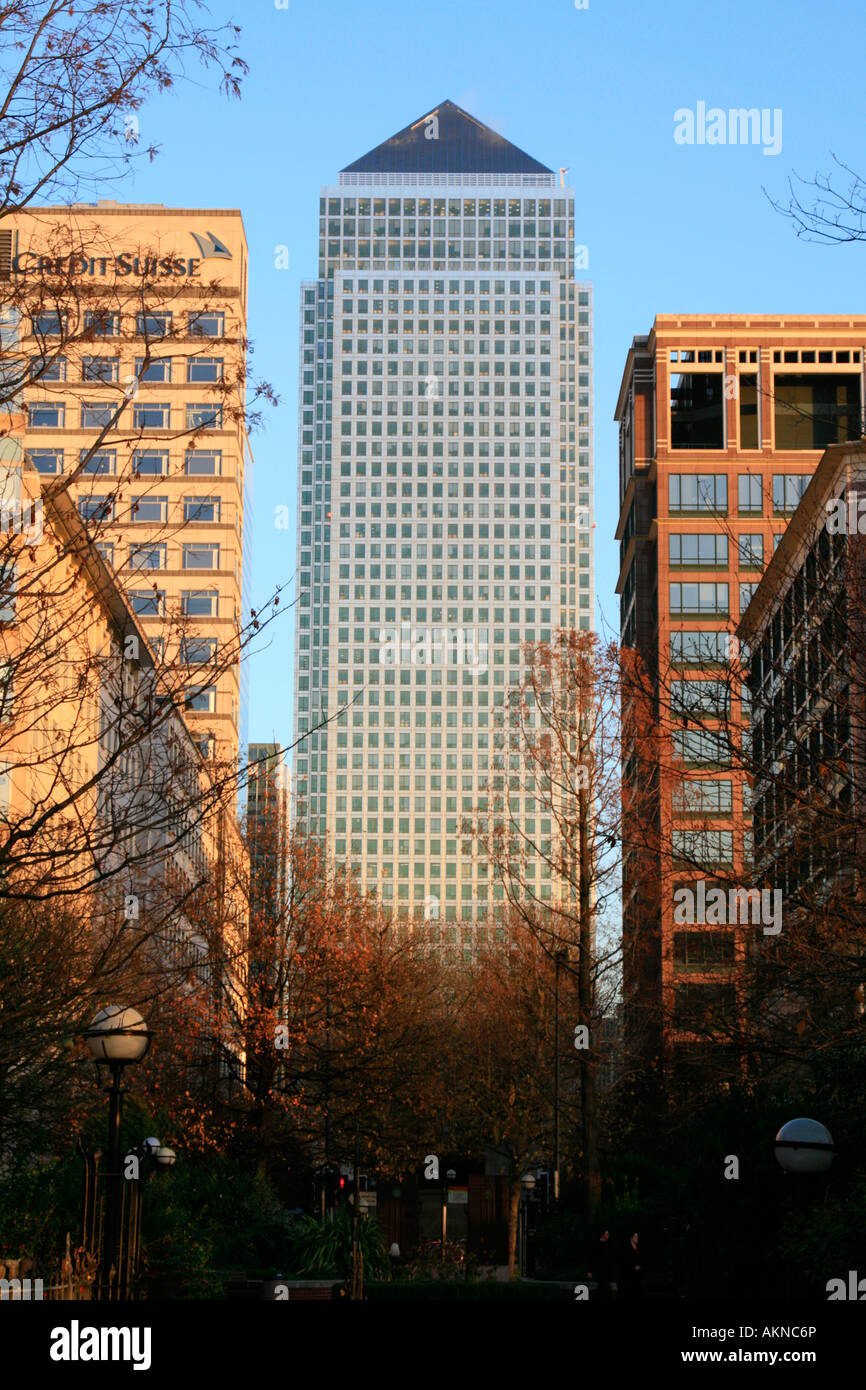 1 canada square hi-rise office building canary wharf london docklands ...