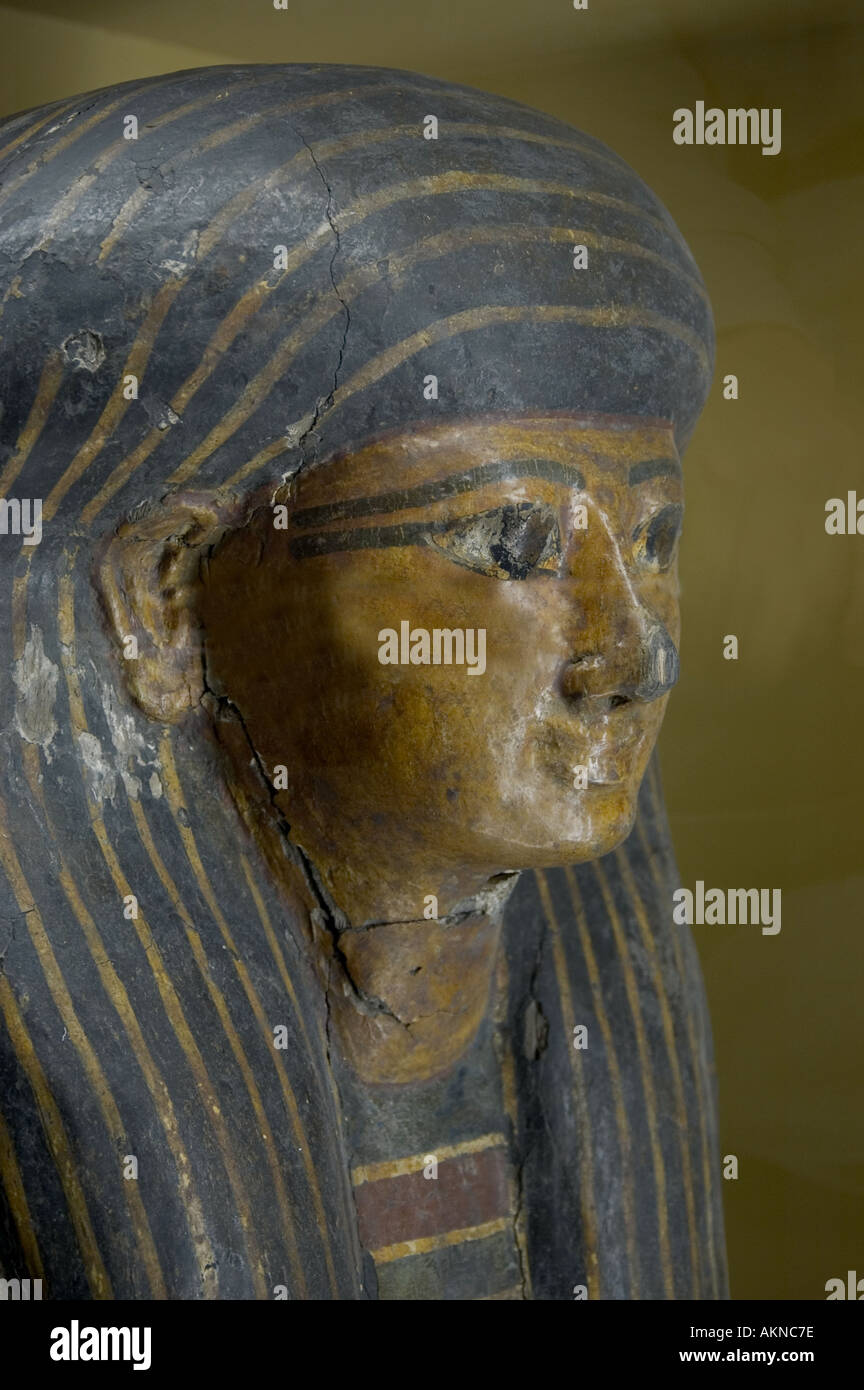 Mummification amulets hi-res stock photography and images - Alamy