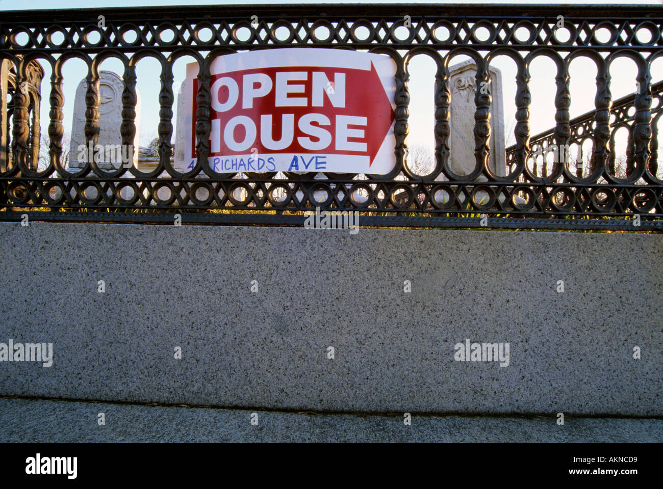 End slate sign hi-res stock photography and images - Alamy