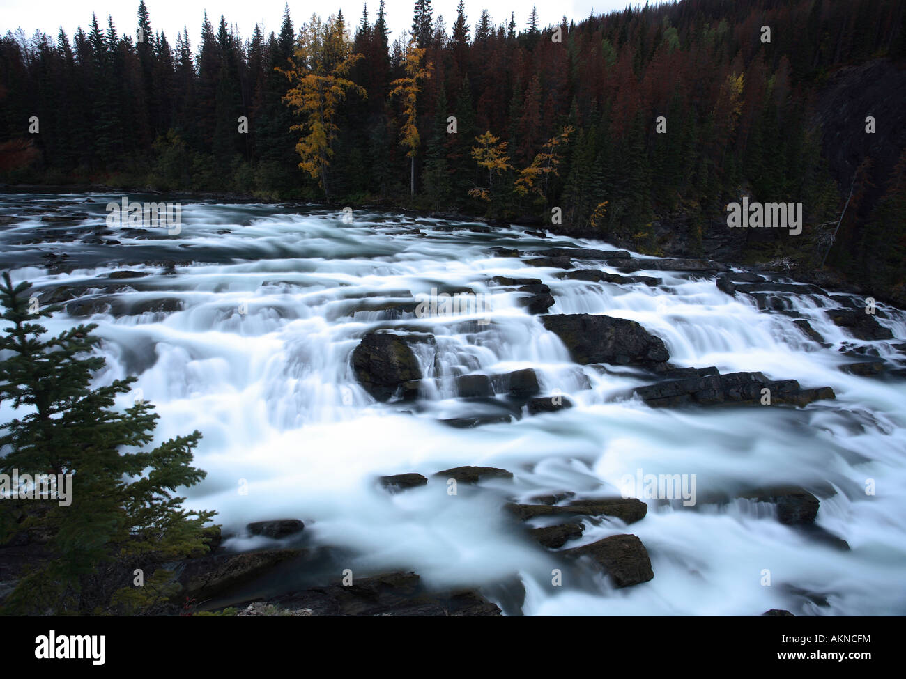 Monkman provincial park kinuseo falls hi-res stock photography and ...