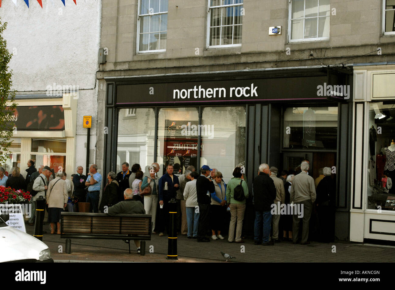 Northern rock queue hi-res stock photography and images - Alamy