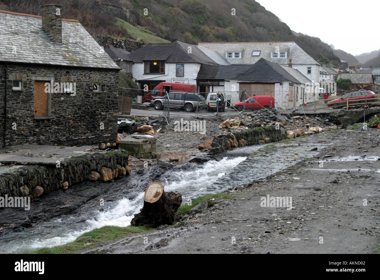 Boscastle village winter hi-res stock photography and images - Alamy