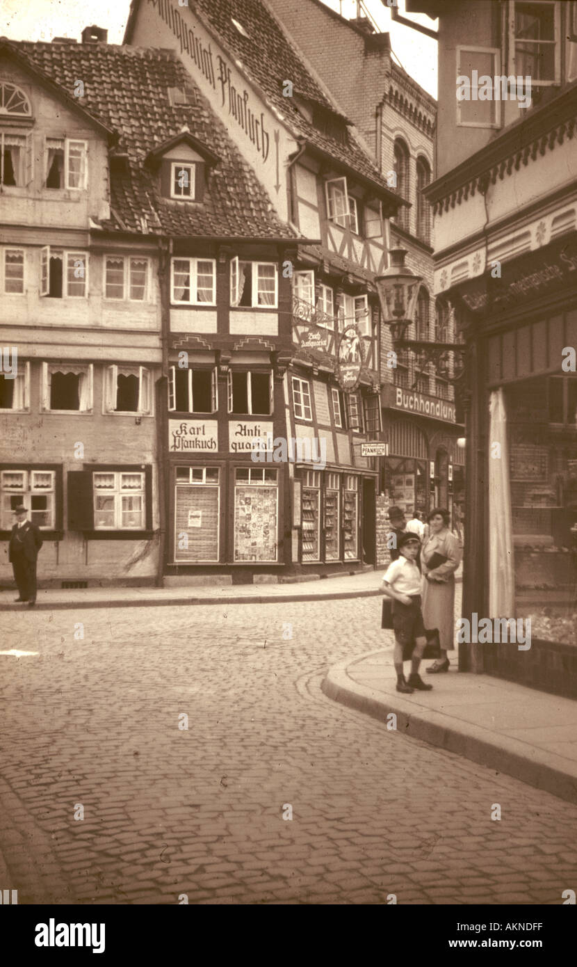 1920s 1930s boy hi-res stock photography and images - Alamy