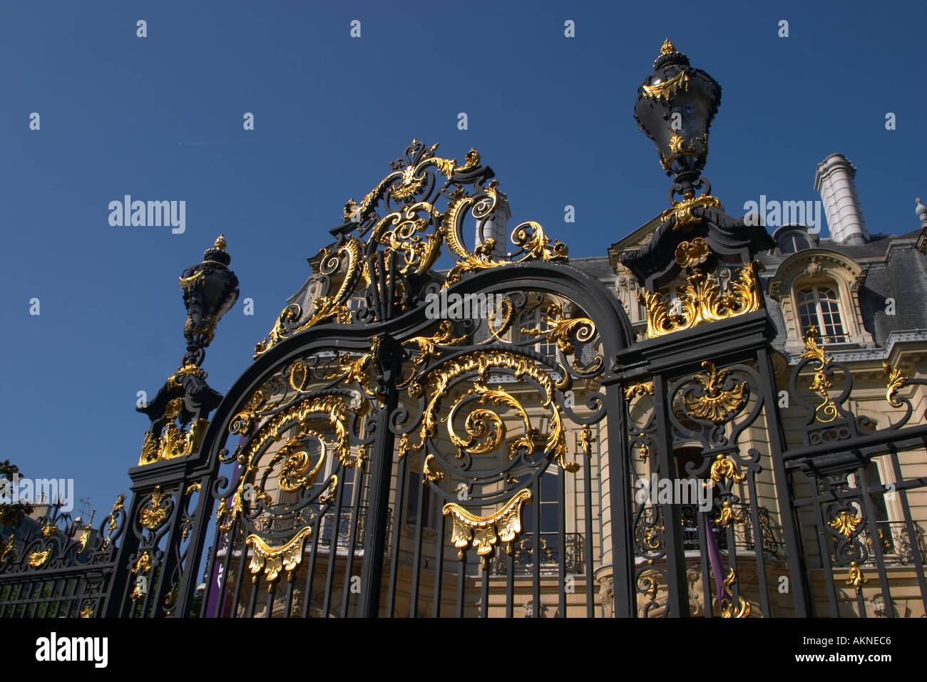 Gilded gates to the Hôtel Dassault Rond Point des Champs Elysées Paris ...