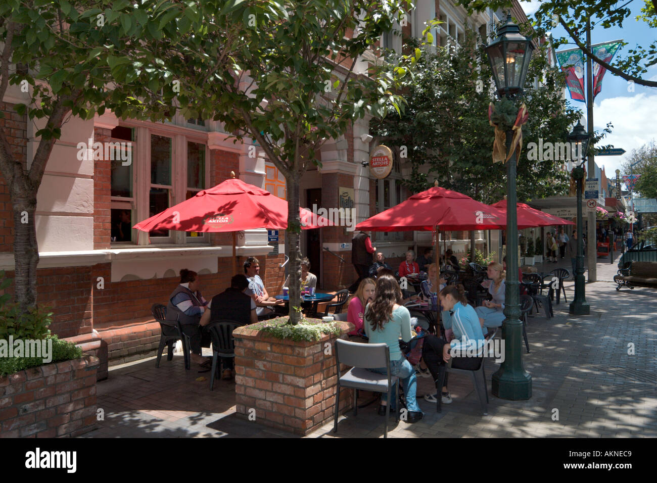 Street Cafe on Victoria Avenue int the town centre, Wanganui, North ...