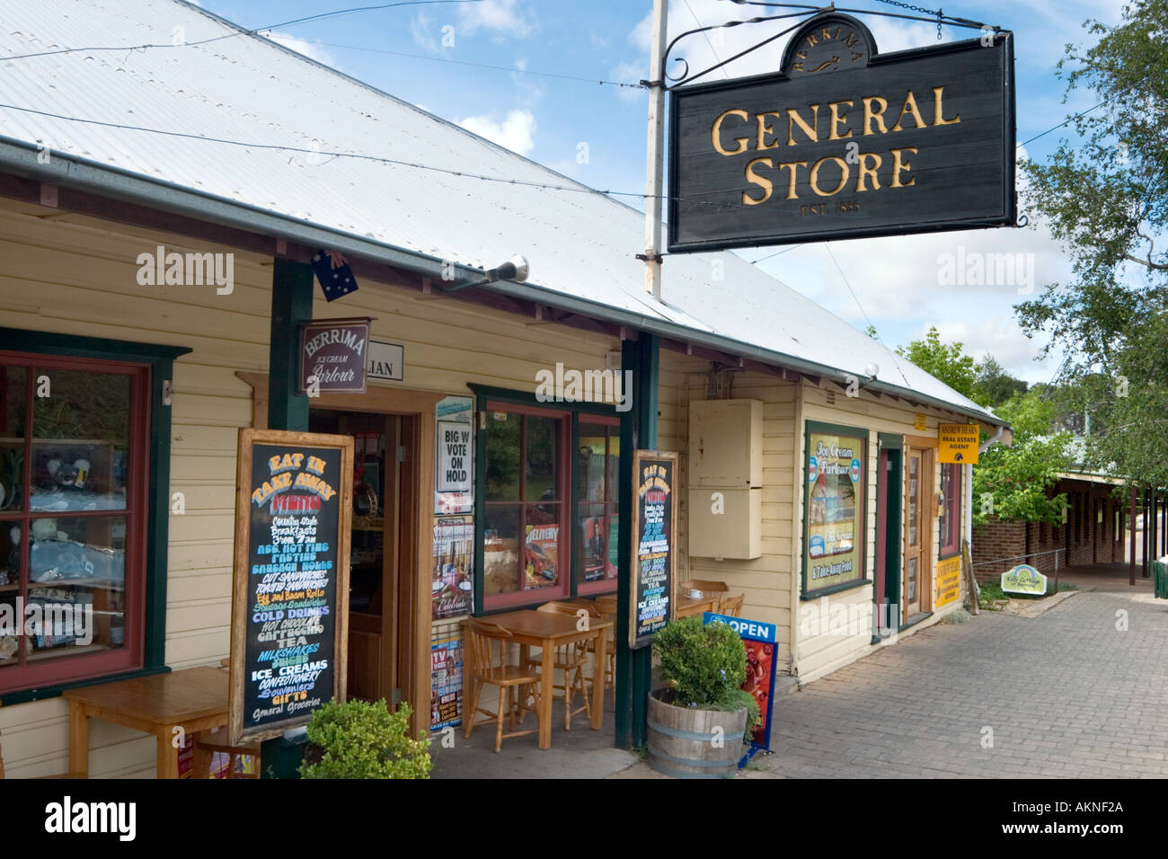 General store hi-res stock photography and images - Alamy