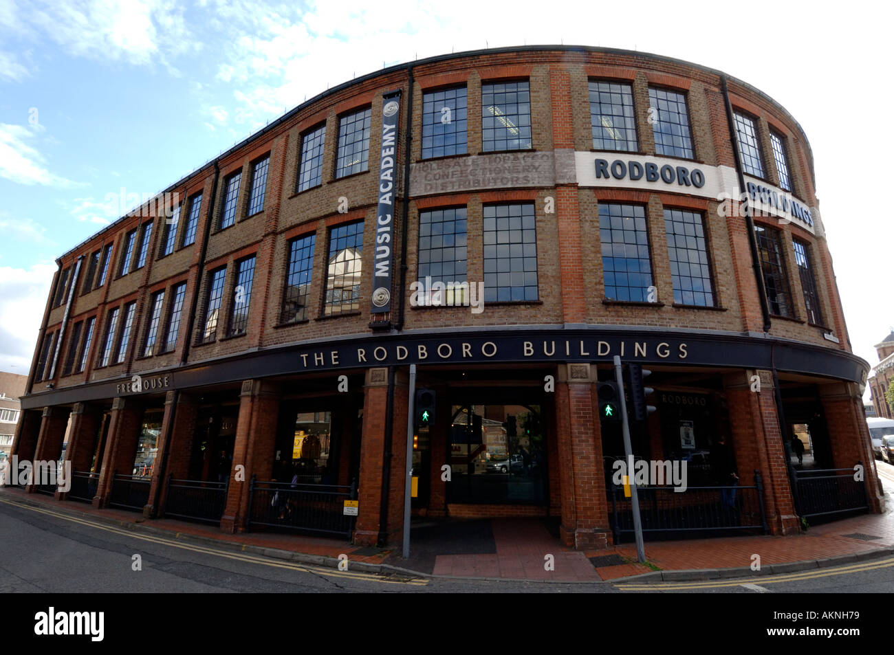 Guildford town bridge hi-res stock photography and images - Alamy