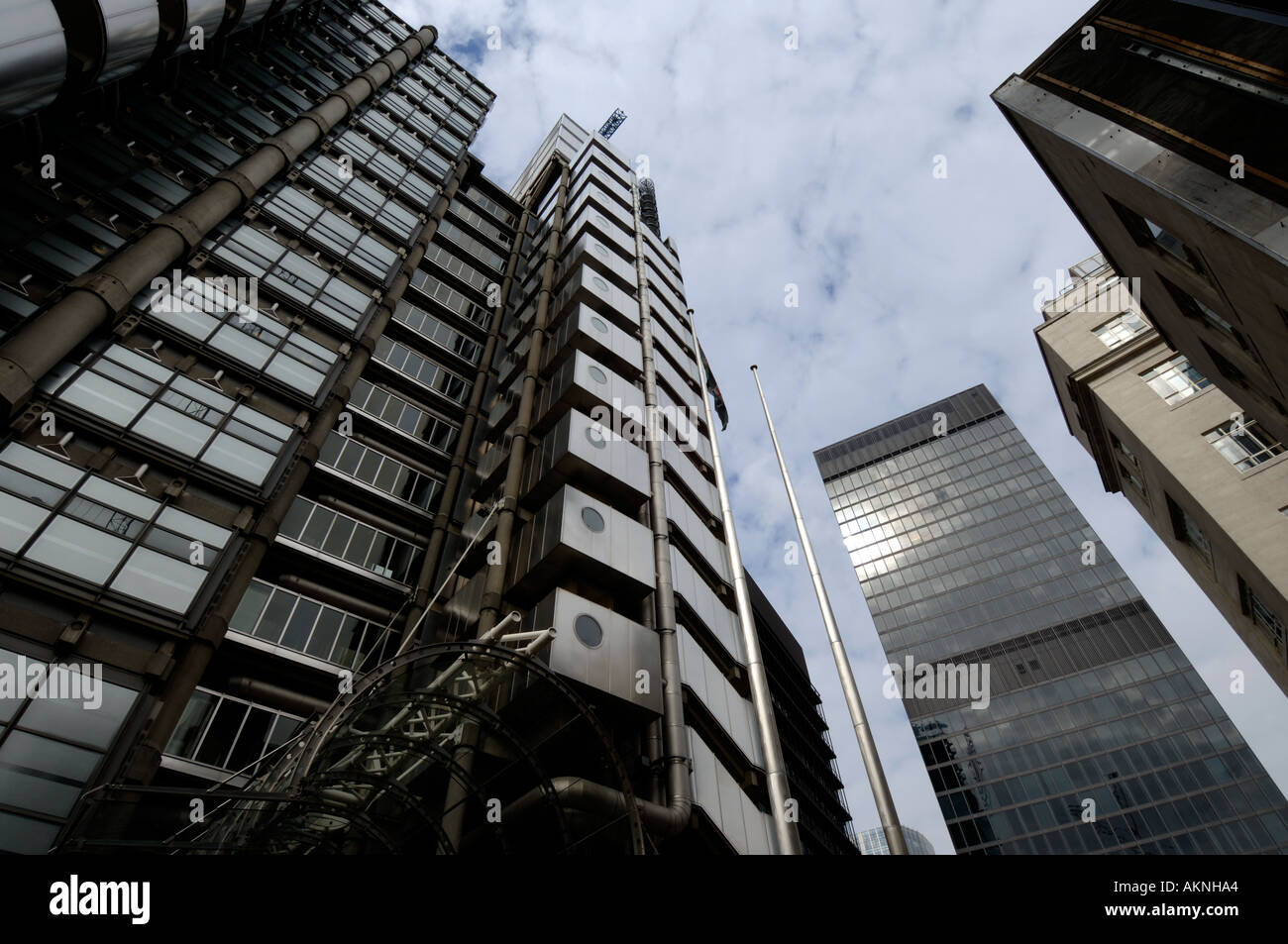 Office building london perspective hi-res stock photography and images ...