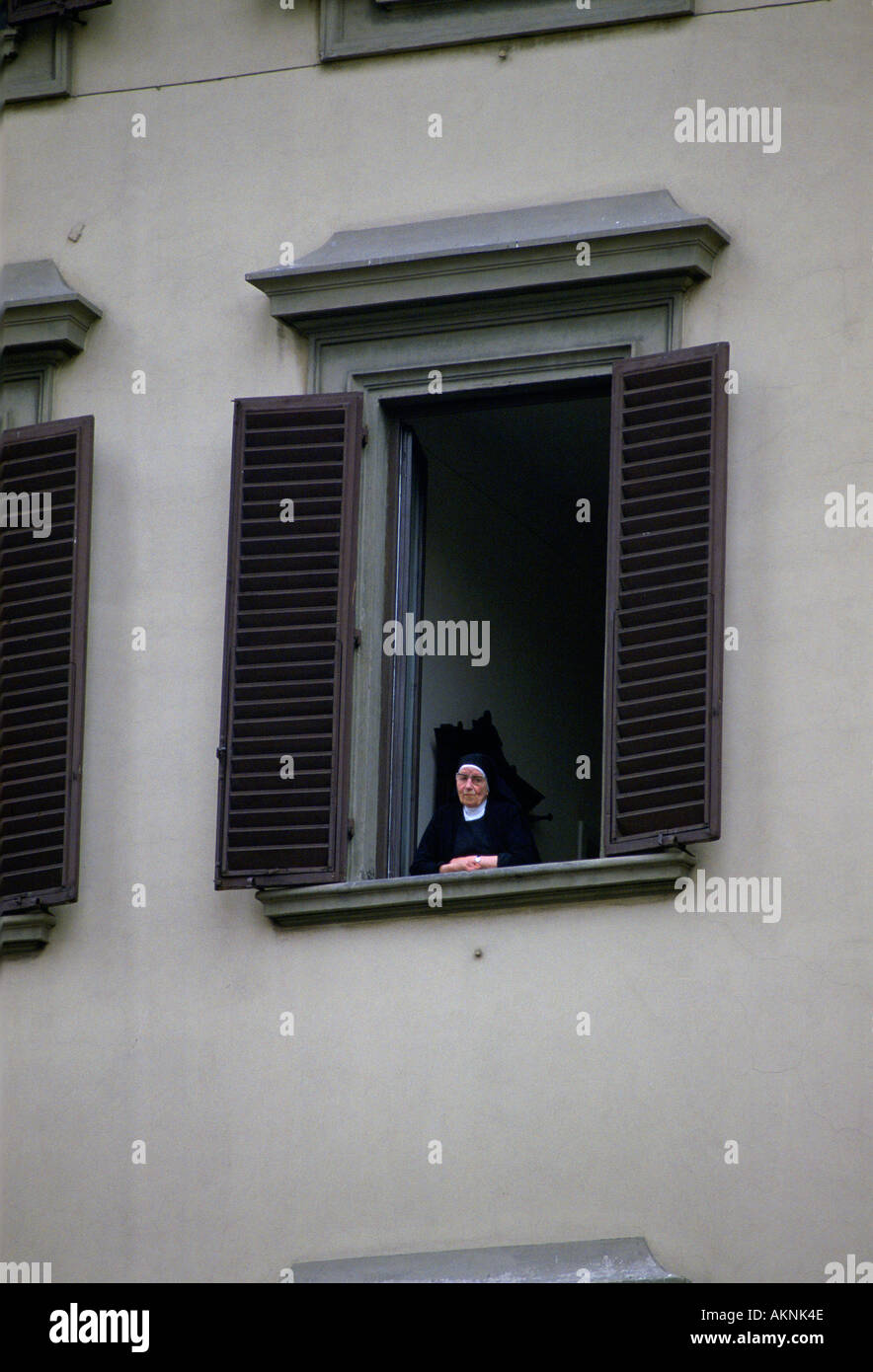 Nun stands hi-res stock photography and images - Alamy