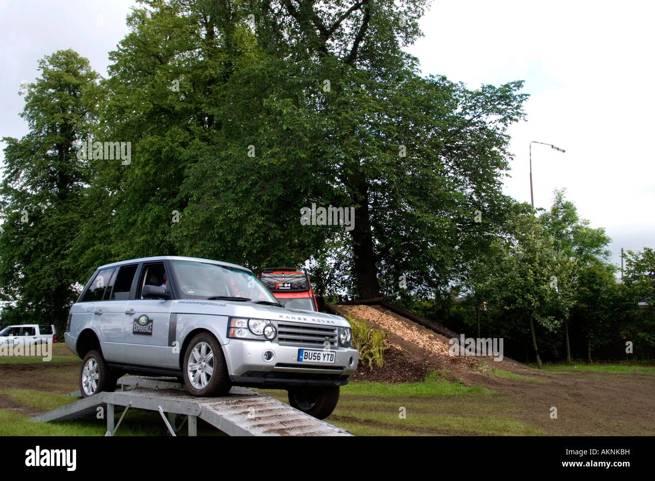Range rover display hi-res stock photography and images - Alamy