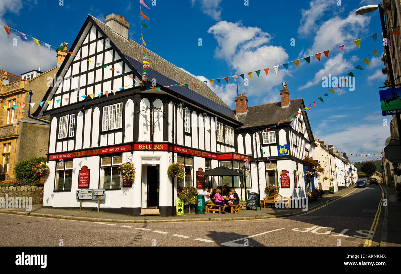 Old english pub hi-res stock photography and images - Alamy