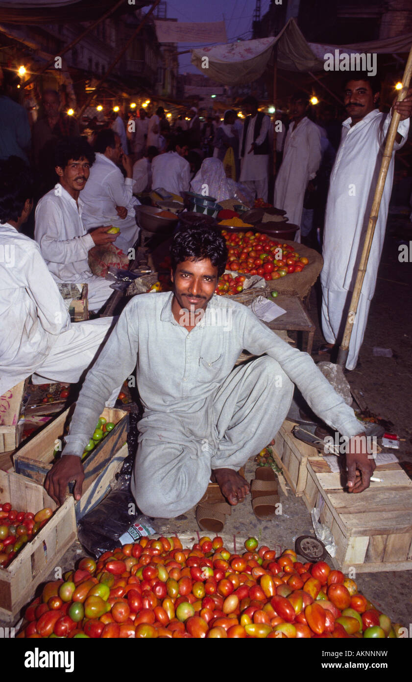 Vegetable market stall pakistan hi-res stock photography and images - Alamy