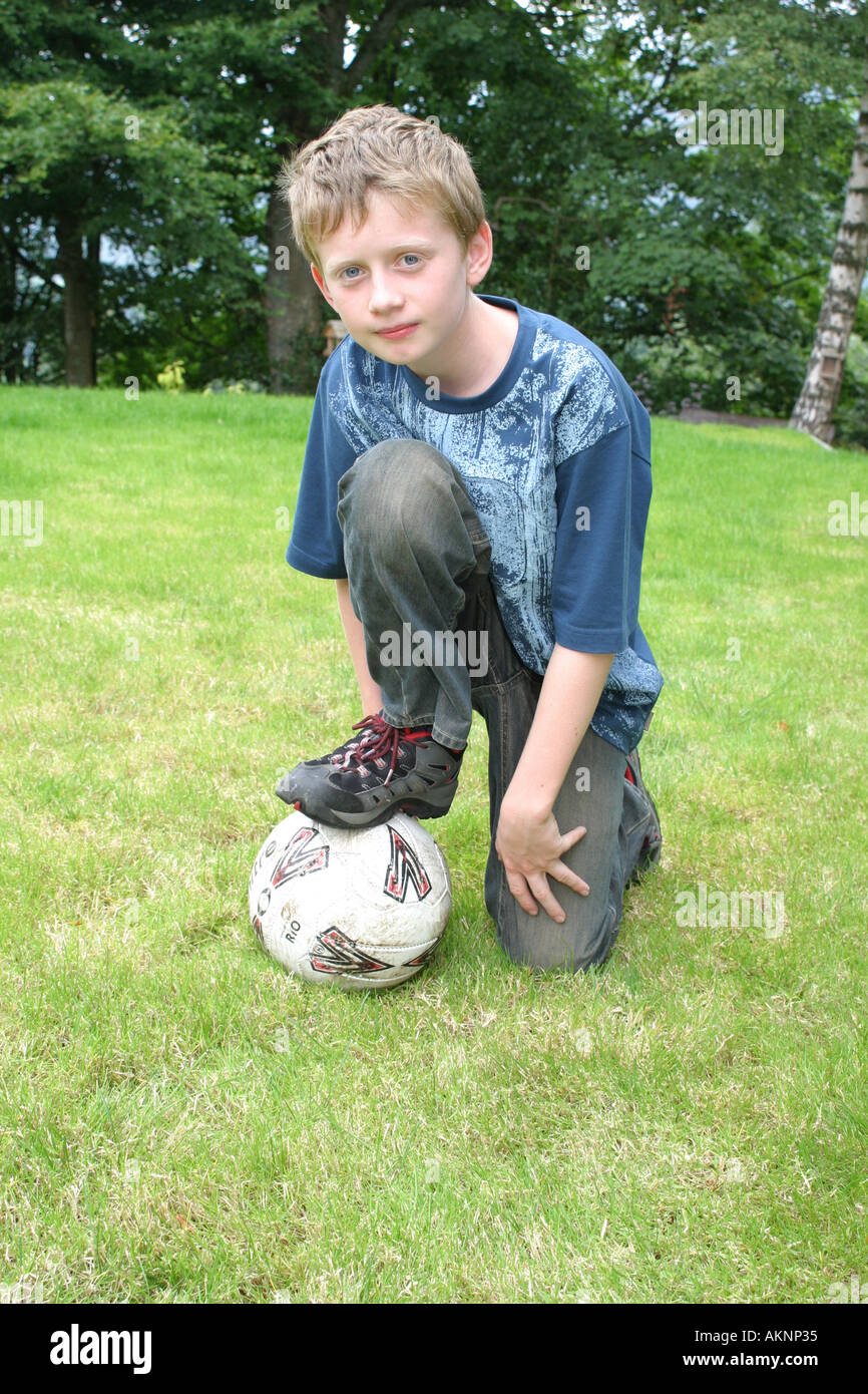 Child foot circle hi-res stock photography and images - Alamy