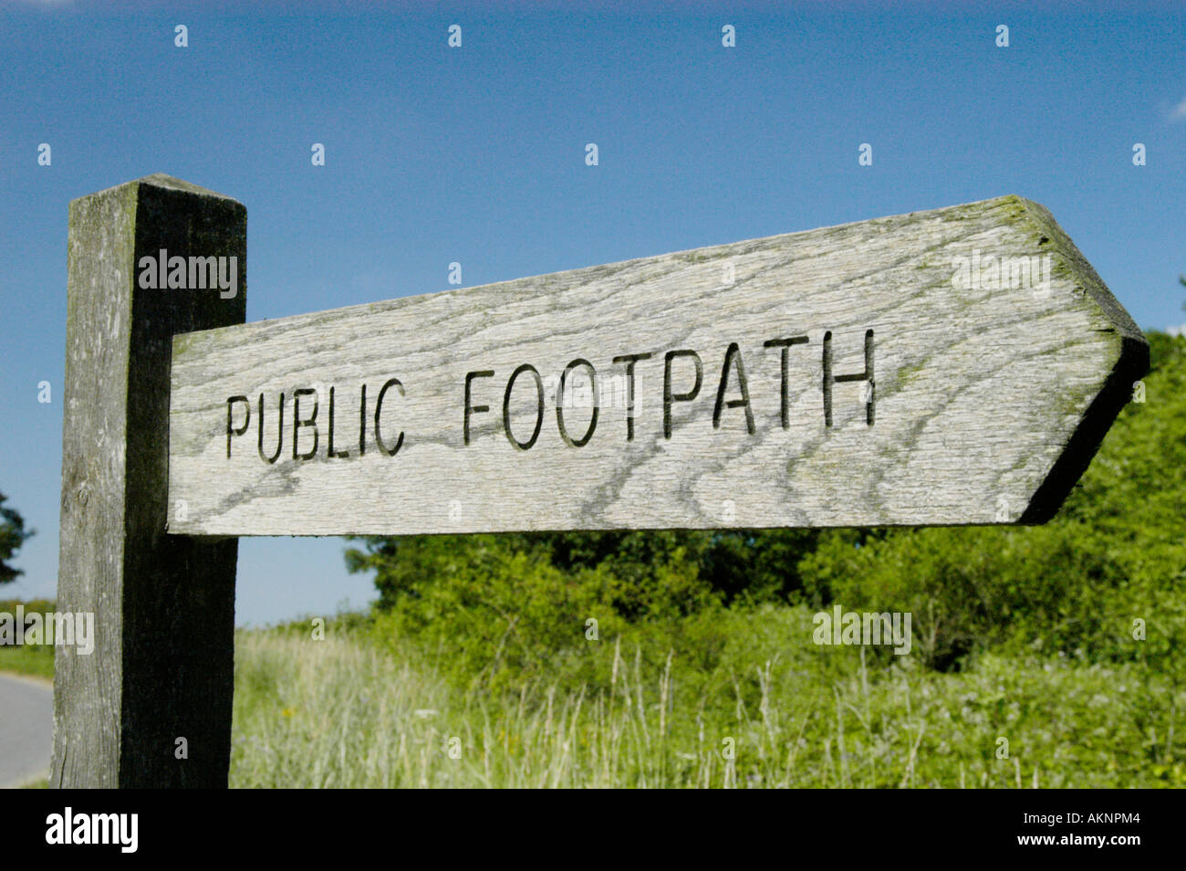 Wooden Public Footpath sign Stock Photo - Alamy