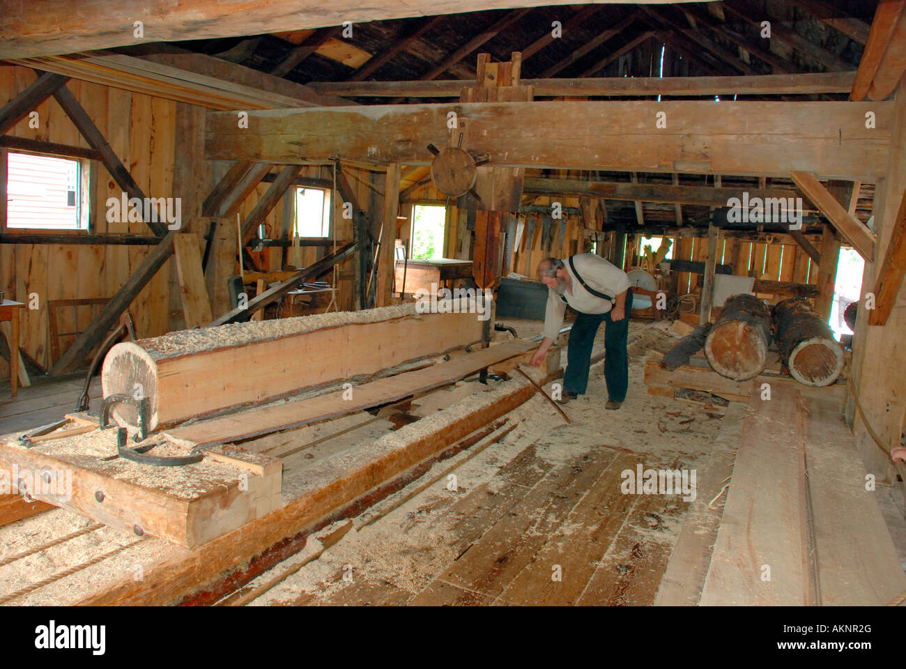 Log beams hi-res stock photography and images - Alamy