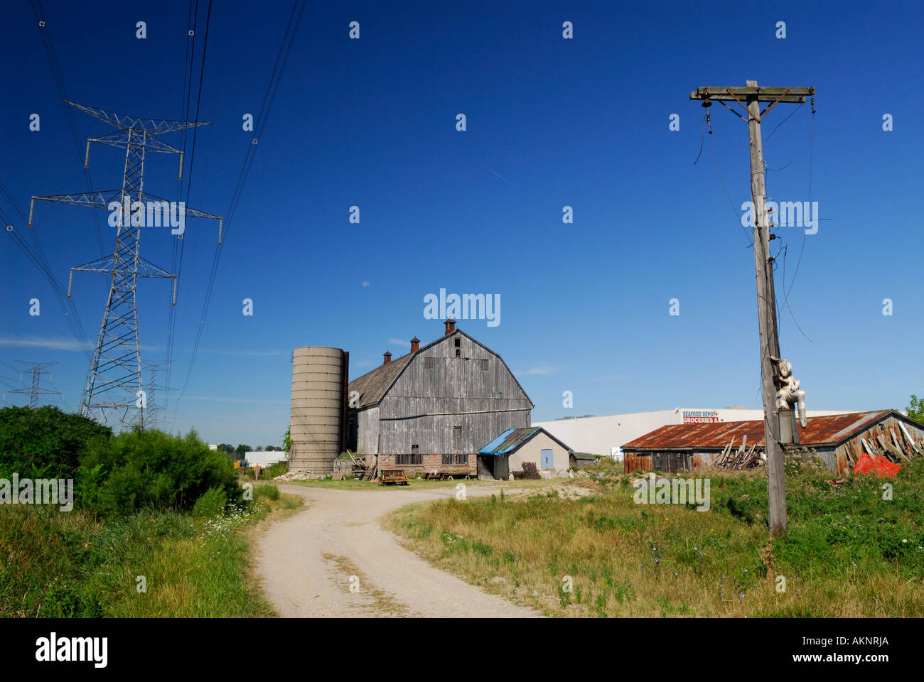 Run down towers hi-res stock photography and images - Alamy