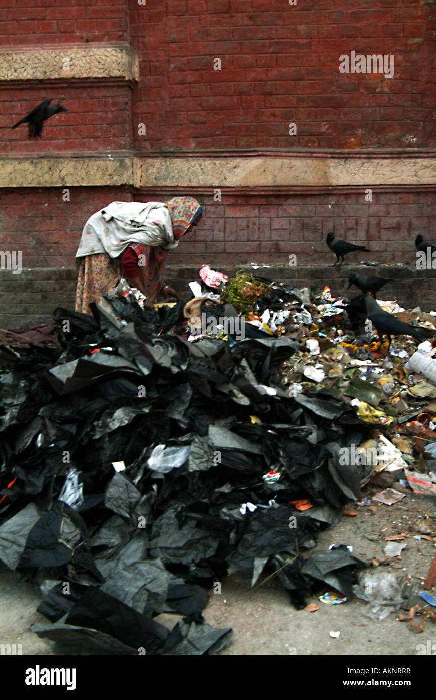 Homeless in calcutta hi-res stock photography and images - Alamy