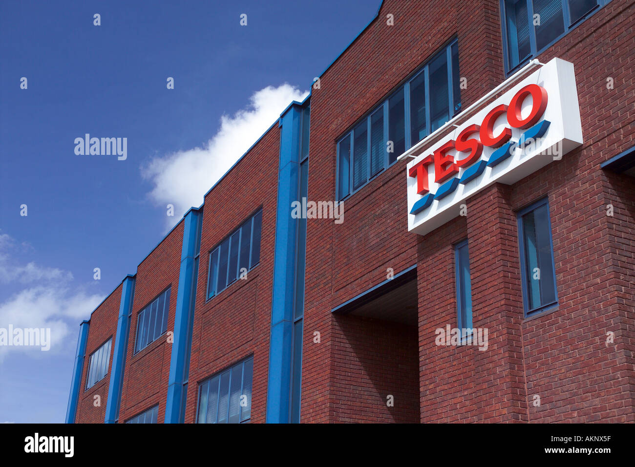 Tesco built hi-res stock photography and images - Alamy